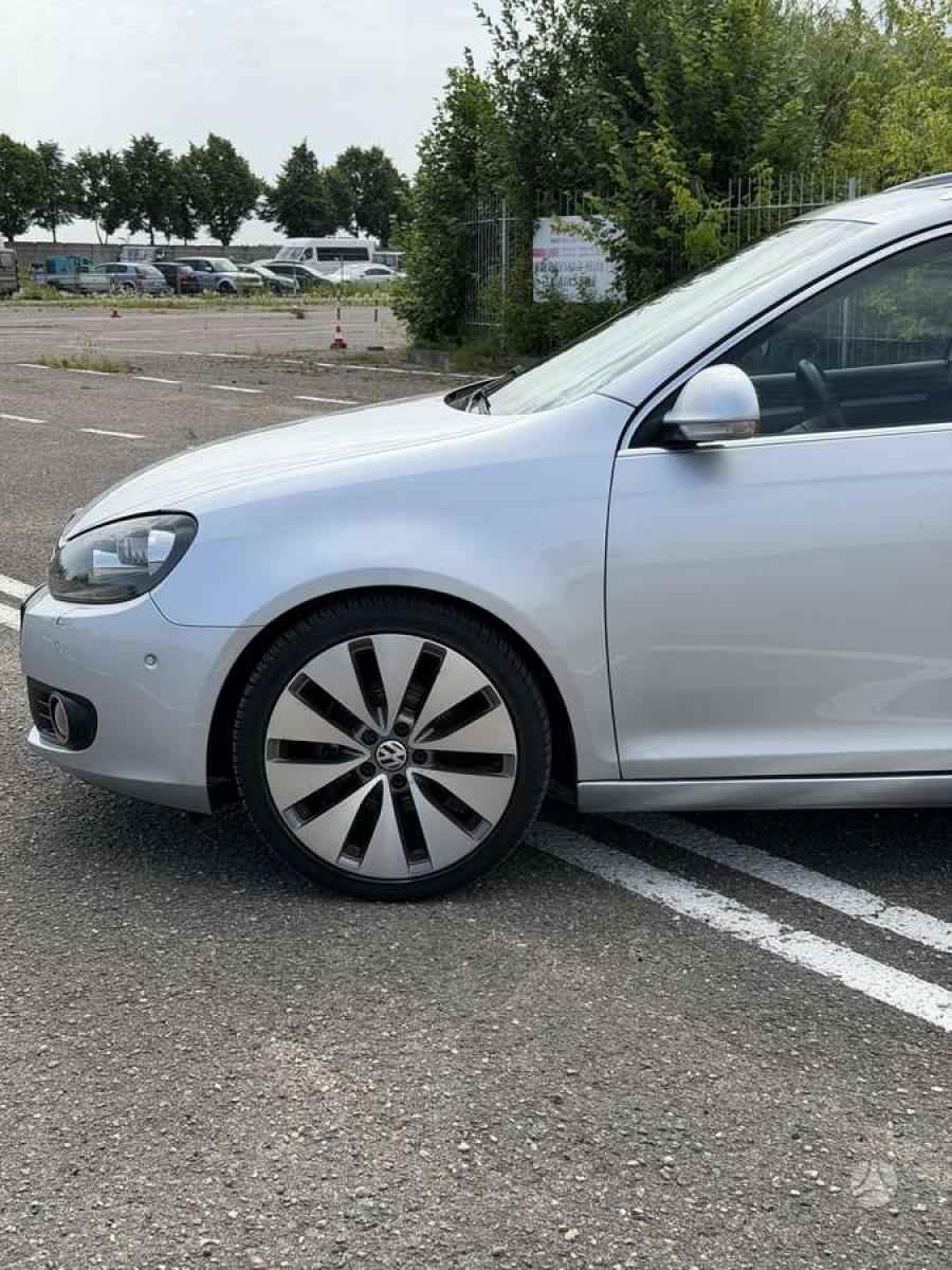 Pelēks Volkswagen Golf 2009 Kėdainiai, ar dzinēja tilpumu 1.60 L un nobraukumu 357 tūkst. km par 3400 €, foto 8 vietnē AUTOMOTO.COM.LV