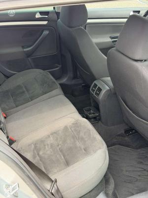 Pelēks Volkswagen Golf 2009 Kėdainiai, ar dzinēja tilpumu 1.60 L un nobraukumu 357 tūkst. km par 3400 €, foto 23 vietnē AUTOMOTO.COM.LV