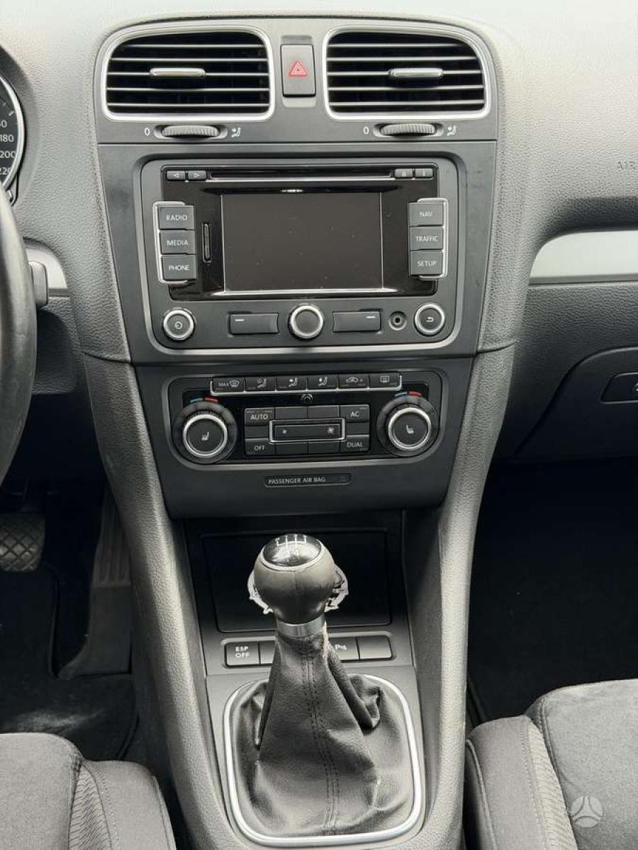 Pelēks Volkswagen Golf 2009 Kėdainiai, ar dzinēja tilpumu 1.60 L un nobraukumu 357 tūkst. km par 3400 €, foto 26 vietnē AUTOMOTO.COM.LV