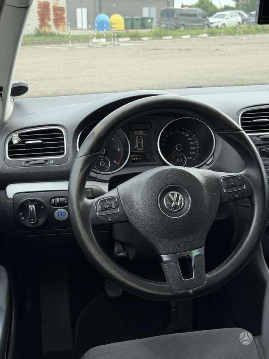 Pelēks Volkswagen Golf 2009 Kėdainiai, ar dzinēja tilpumu 1.60 L un nobraukumu 357 tūkst. km par 3400 €, foto 27 vietnē AUTOMOTO.COM.LV