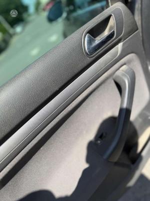 Pelēks Volkswagen Golf 2009 Kauņa, ar dzinēja tilpumu 1.90 L un nobraukumu 264 tūkst. km par 2250 €, foto 16 vietnē AUTOMOTO.COM.LV