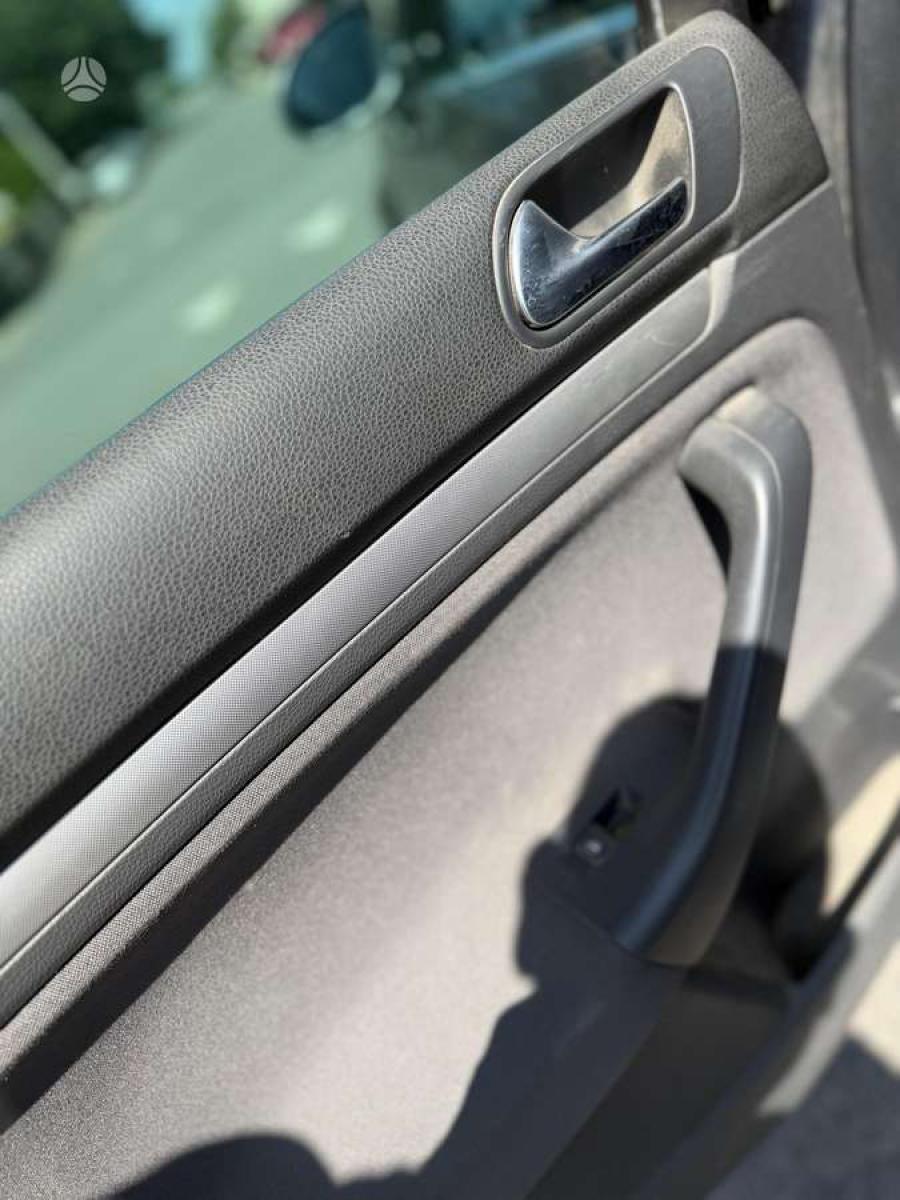 Pelēks Volkswagen Golf 2009 Kauņa, ar dzinēja tilpumu 1.90 L un nobraukumu 264 tūkst. km par 2250 €, foto 16 vietnē AUTOMOTO.COM.LV