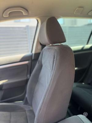 Pelēks Volkswagen Golf 2009 Kauņa, ar dzinēja tilpumu 1.90 L un nobraukumu 264 tūkst. km par 2250 €, foto 23 vietnē AUTOMOTO.COM.LV