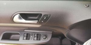 Grey Volkswagen Golf 2009 in Vilnius, with an engine capacity of 1.60 L and mileage of 210 thousand km for 4100 €, photo 6 on AUTOMOTO.COM.LV