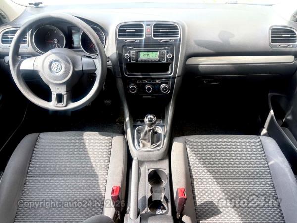 Grey Volkswagen Golf 2009 in Tallinn, with an engine capacity of 1.60 L and mileage of 306 thousand km for 2799 €, photo 6 on AUTOMOTO.COM.LV