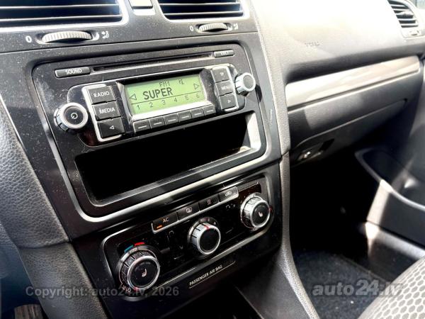 Grey Volkswagen Golf 2009 in Tallinn, with an engine capacity of 1.60 L and mileage of 306 thousand km for 2799 €, photo 10 on AUTOMOTO.COM.LV