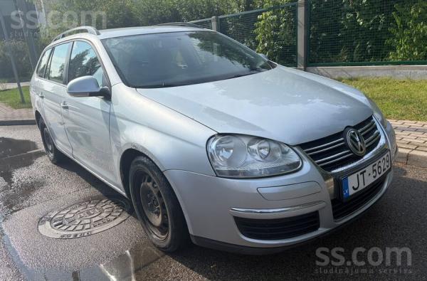 Grey Volkswagen Golf 2009 in Riga, with an engine capacity of 1.90 L and mileage of 297 thousand km for 1250 €, photo 4 on AUTOMOTO.COM.LV