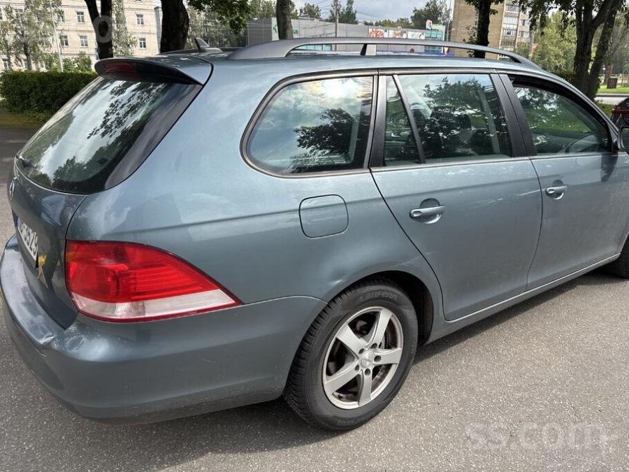 Grey Volkswagen Golf 2009 in Riga, with an engine capacity of 1.90 L and mileage of 279 thousand km for 1700 €, photo 6 on AUTOMOTO.COM.LV