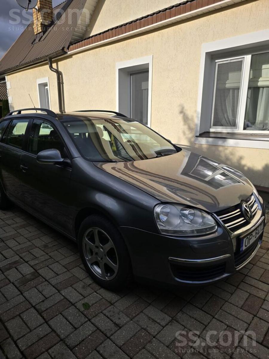 Pelēks Volkswagen Golf 2009 Rēzekne, ar dzinēja tilpumu 1.90 L un nobraukumu 278 tūkst. km par 3250 €, foto 1 vietnē AUTOMOTO.COM.LV