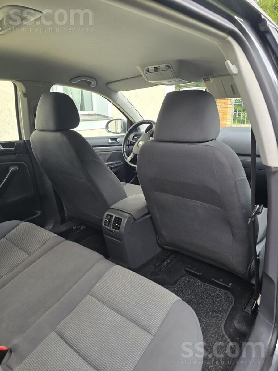 Pelēks Volkswagen Golf 2009 Rēzekne, ar dzinēja tilpumu 1.90 L un nobraukumu 278 tūkst. km par 3250 €, foto 6 vietnē AUTOMOTO.COM.LV