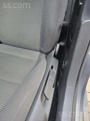 Pelēks Volkswagen Golf 2009 Rēzekne, ar dzinēja tilpumu 1.90 L un nobraukumu 278 tūkst. km par 3250 €, foto 9 vietnē AUTOMOTO.COM.LV