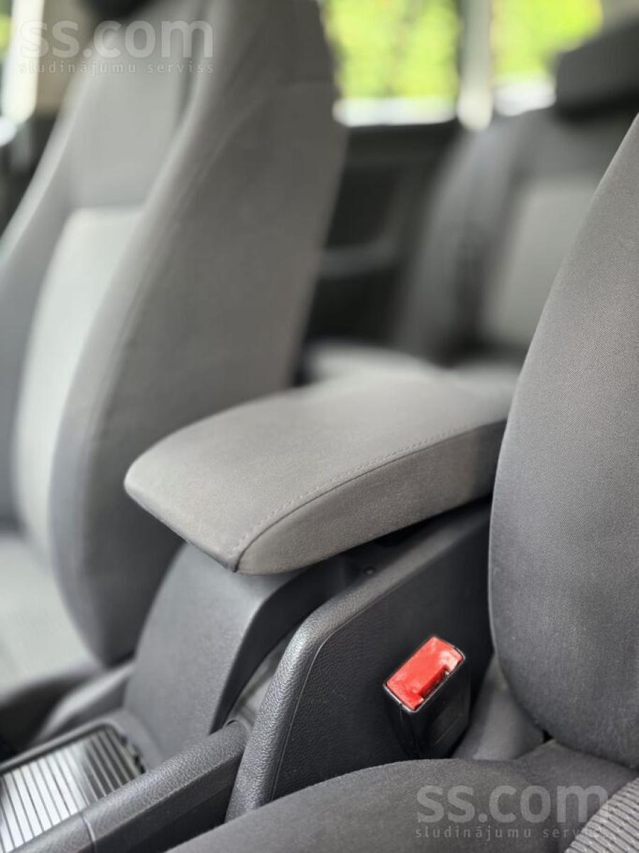 Pelēks Volkswagen Golf 2009 Rēzekne, ar dzinēja tilpumu 1.90 L un nobraukumu 278 tūkst. km par 3250 €, foto 11 vietnē AUTOMOTO.COM.LV