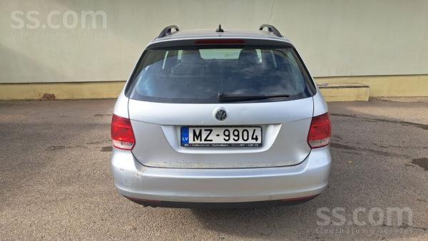 Grey Volkswagen Golf 2009 in Ogre, with an engine capacity of 1.90 L and mileage of 381 thousand km for 1690 €, photo 8 on AUTOMOTO.COM.LV