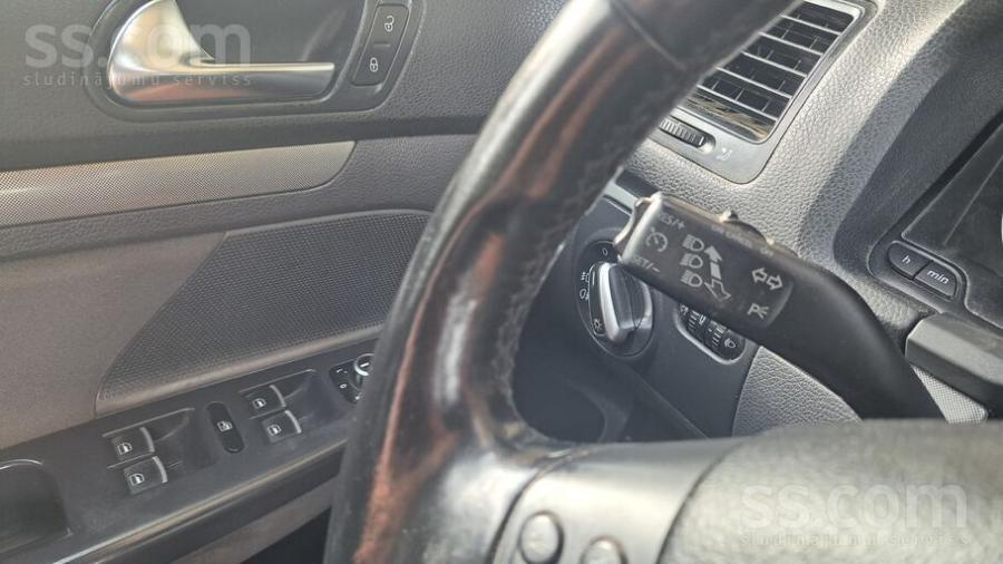 Pelēks Volkswagen Golf 2009 Ogre, ar dzinēja tilpumu 1.90 L un nobraukumu 381 tūkst. km par 1690 €, foto 20 vietnē AUTOMOTO.COM.LV