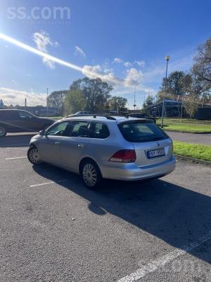 Pelēks Volkswagen Golf 2009 Rīga, ar dzinēja tilpumu 1.90 L un nobraukumu 300 tūkst. km par 2200 €, foto 4 vietnē AUTOMOTO.COM.LV