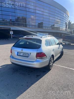 Pelēks Volkswagen Golf 2009 Rīga, ar dzinēja tilpumu 1.90 L un nobraukumu 300 tūkst. km par 2200 €, foto 5 vietnē AUTOMOTO.COM.LV