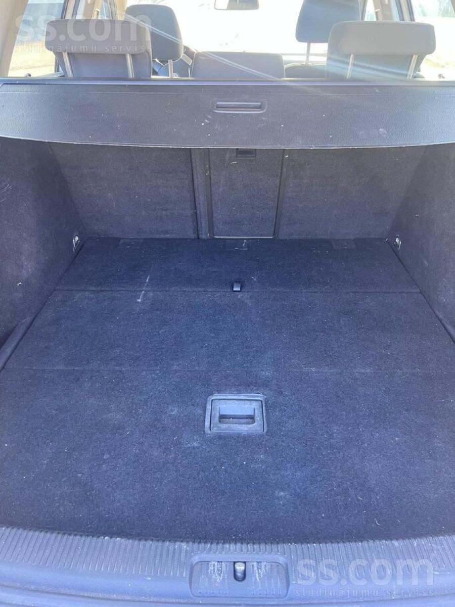 Pelēks Volkswagen Golf 2009 Rīga, ar dzinēja tilpumu 1.90 L un nobraukumu 300 tūkst. km par 2200 €, foto 10 vietnē AUTOMOTO.COM.LV