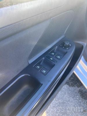 Pelēks Volkswagen Golf 2009 Rīga, ar dzinēja tilpumu 1.90 L un nobraukumu 300 tūkst. km par 2200 €, foto 19 vietnē AUTOMOTO.COM.LV