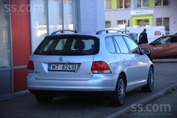 Pelēks Volkswagen Golf 2009 Rīga, ar dzinēja tilpumu 1.90 L un nobraukumu 330 tūkst. km par 1695 €, foto 7 vietnē AUTOMOTO.COM.LV