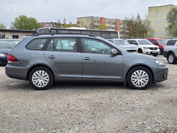Pelēks Volkswagen Golf 2010 Liepāja, ar dzinēja tilpumu 1.60 L un nobraukumu 0 tūkst. km par 3599 €, foto 5 vietnē AUTOMOTO.COM.LV