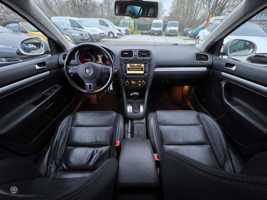 Grey Volkswagen Golf 2010 in Vilnius, with an engine capacity of 1.60 L and mileage of 306 thousand km for 3500 €, photo 8 on AUTOMOTO.COM.LV