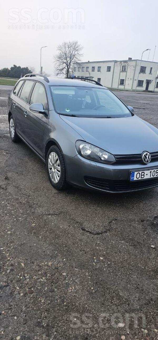 Grey Volkswagen Golf 2010 in Liepaja, with an engine capacity of 1.40 L and mileage of 165 thousand km for 3000 €, photo 1 on AUTOMOTO.COM.LV