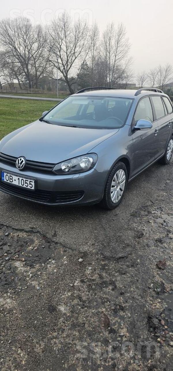 Grey Volkswagen Golf 2010 in Liepaja, with an engine capacity of 1.40 L and mileage of 165 thousand km for 3000 €, photo 2 on AUTOMOTO.COM.LV