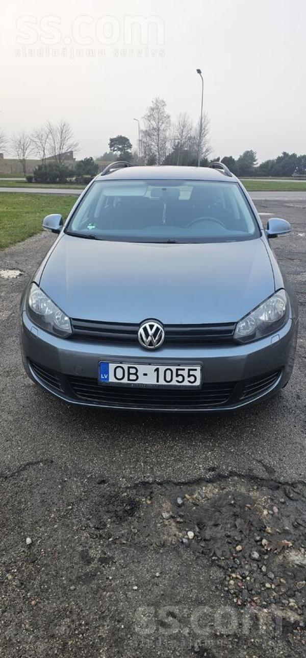 Grey Volkswagen Golf 2010 in Liepaja, with an engine capacity of 1.40 L and mileage of 165 thousand km for 3000 €, photo 3 on AUTOMOTO.COM.LV