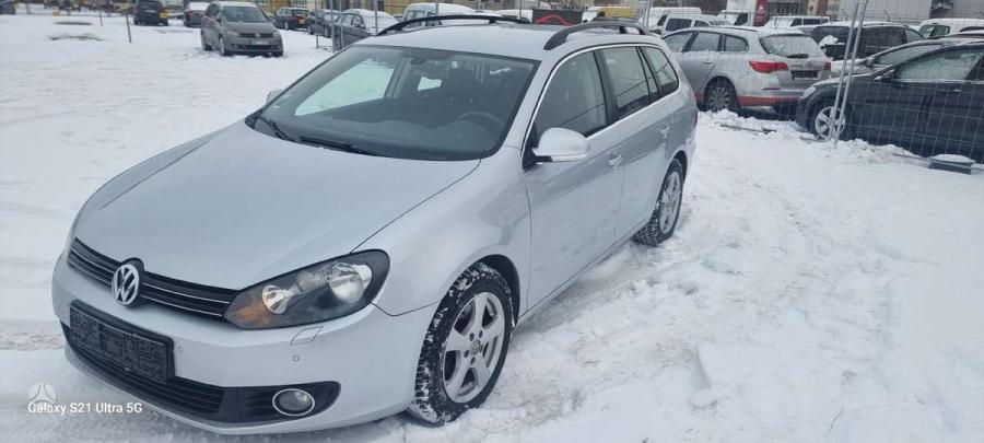Grey Volkswagen Golf 2010 in Kedainiai, with an engine capacity of 1.97 L and mileage of 27 thousand km for 4399 €, photo 1 on AUTOMOTO.COM.LV