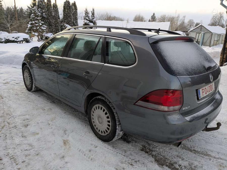 Grey Volkswagen Golf 2010 in Rokiskis, with an engine capacity of 1.60 L and mileage of 230 thousand km for 2999 €, photo 2 on AUTOMOTO.COM.LV