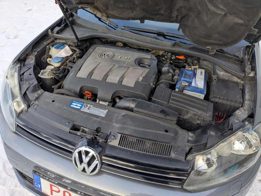 Grey Volkswagen Golf 2010 in Rokiskis, with an engine capacity of 1.60 L and mileage of 230 thousand km for 2999 €, photo 14 on AUTOMOTO.COM.LV