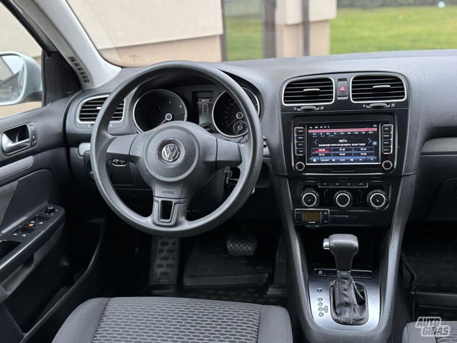 Pelēks Volkswagen Golf 2010 Kauņa, ar dzinēja tilpumu 1.60 L un nobraukumu 227 tūkst. km par 3950 €, foto 6 vietnē AUTOMOTO.COM.LV