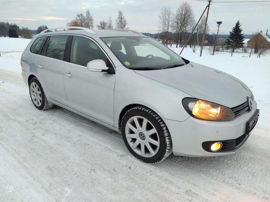 Grey Volkswagen Golf 2010 in Kelme, with an engine capacity of 1.60 L and mileage of 225 thousand km for 3950 €, photo 2 on AUTOMOTO.COM.LV