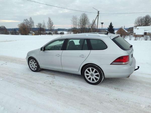 Pelēks Volkswagen Golf 2010 Kelmė, ar dzinēja tilpumu 1.60 L un nobraukumu 225 tūkst. km par 3950 €, foto 7 vietnē AUTOMOTO.COM.LV