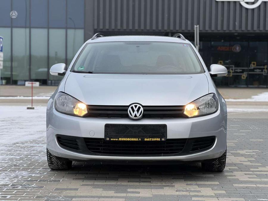 Pelēks Volkswagen Golf 2010 Šauļi, ar dzinēja tilpumu 1.60 L un nobraukumu 263 tūkst. km par 4100 €, foto 3 vietnē AUTOMOTO.COM.LV