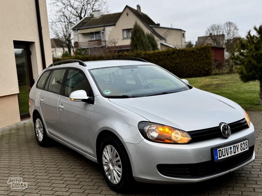Grey Volkswagen Golf 2010 in Kaunas, with an engine capacity of 1.60 L and mileage of 228 thousand km for 3650 €, photo 4 on AUTOMOTO.COM.LV