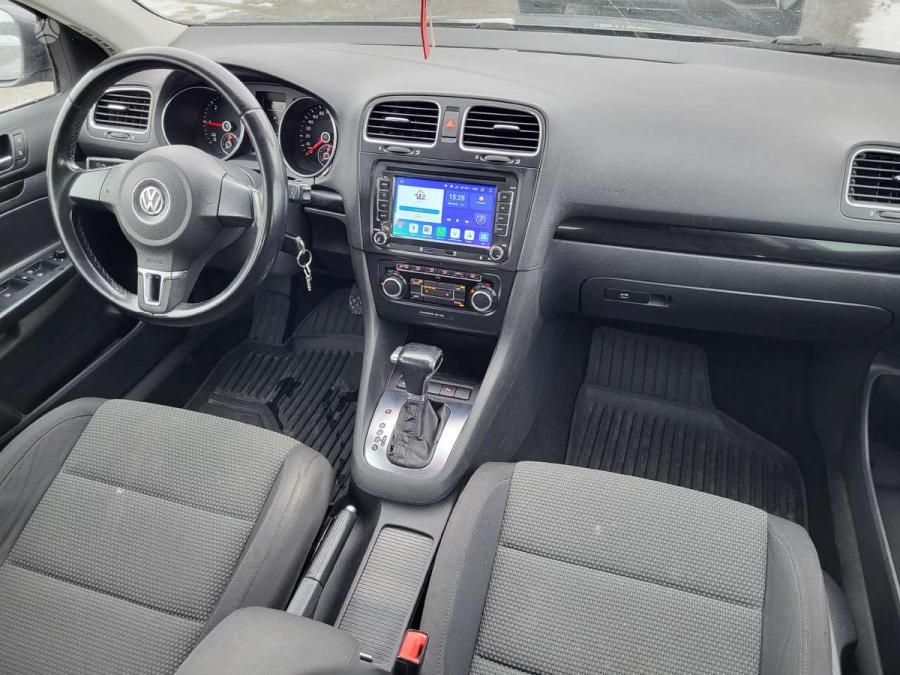 Grey Volkswagen Golf 2010 in Vilnius, with an engine capacity of 1.60 L and mileage of 270 thousand km for 3650 €, photo 11 on AUTOMOTO.COM.LV