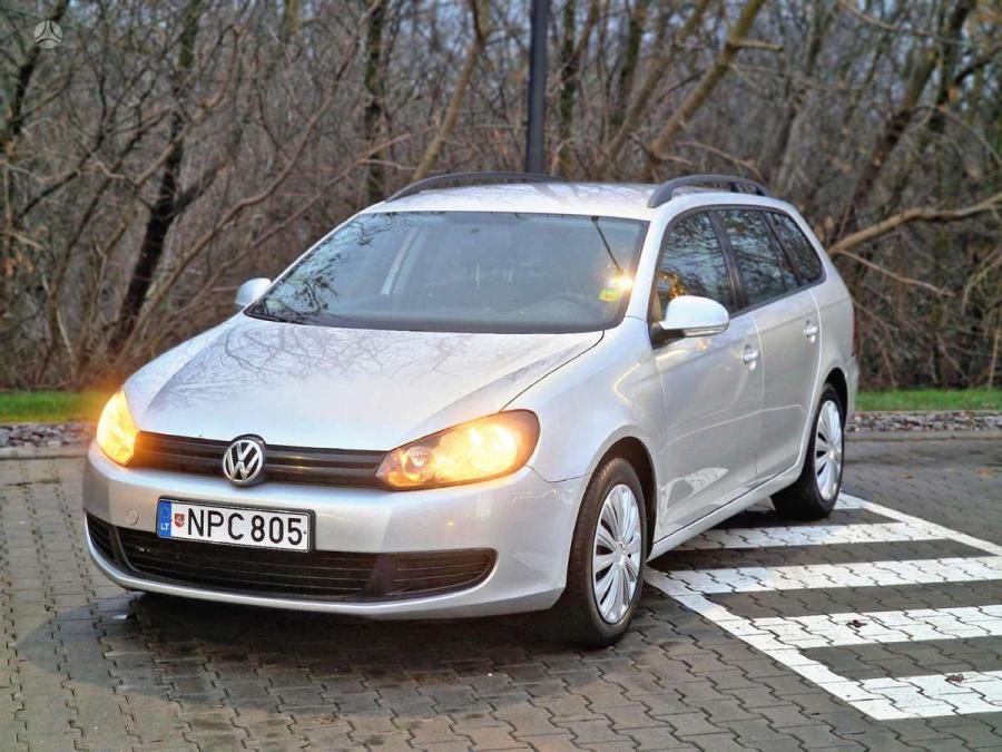 Pelēks Volkswagen Golf 2010 Panevēža, ar dzinēja tilpumu 1.60 L un nobraukumu 300 tūkst. km par 2150 €, foto 1 vietnē AUTOMOTO.COM.LV