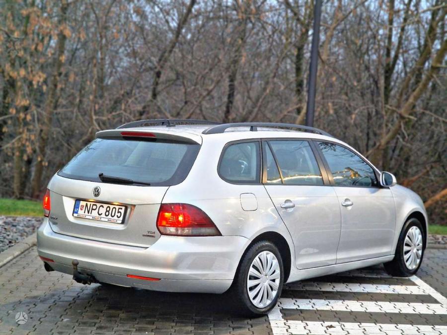 Pelēks Volkswagen Golf 2010 Panevēža, ar dzinēja tilpumu 1.60 L un nobraukumu 300 tūkst. km par 2150 €, foto 6 vietnē AUTOMOTO.COM.LV
