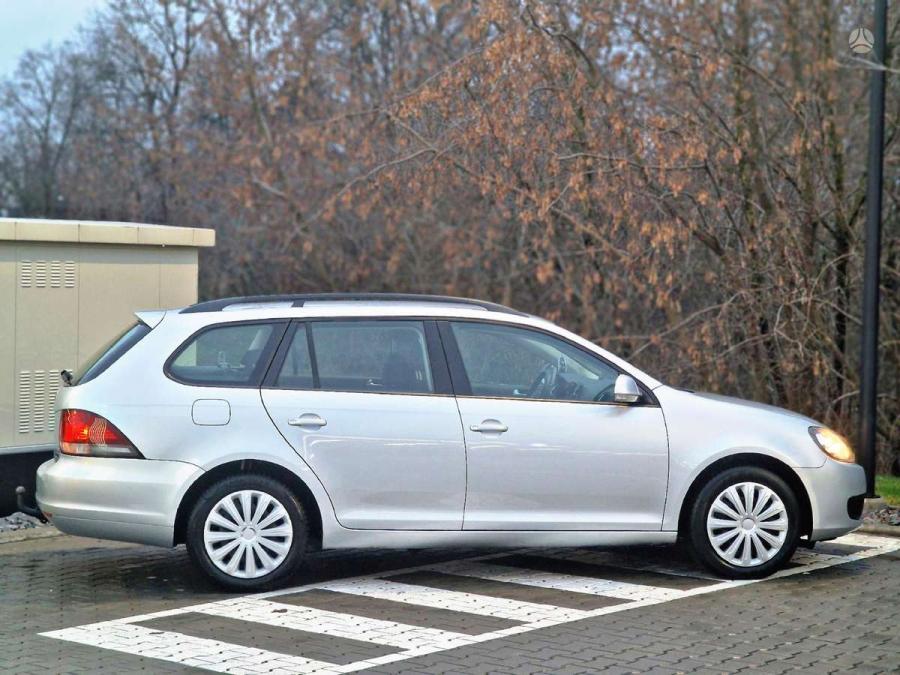 Pelēks Volkswagen Golf 2010 Panevēža, ar dzinēja tilpumu 1.60 L un nobraukumu 300 tūkst. km par 2150 €, foto 7 vietnē AUTOMOTO.COM.LV