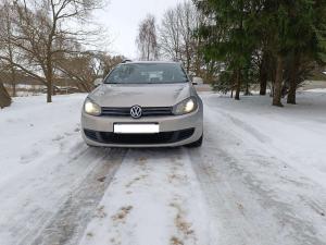 Grey Volkswagen Golf 2010 in Jonava, with an engine capacity of 1.90 L and mileage of 247 thousand km for 2850 €, photo  on AUTOMOTO.COM.LV
