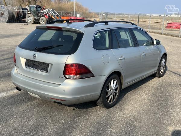 Grey Volkswagen Golf 2010 in Marijampole, with an engine capacity of 1.40 L and mileage of 190 thousand km for 2950 €, photo 4 on AUTOMOTO.COM.LV