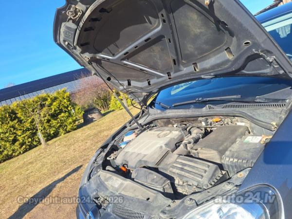 Pelēks Volkswagen Golf 2010 Veru, ar dzinēja tilpumu 2.00 L un nobraukumu 361 tūkst. km par 4200 €, foto 11 vietnē AUTOMOTO.COM.LV