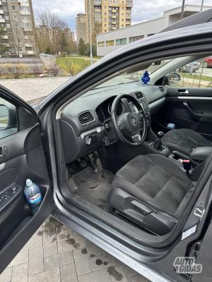 Pelēks Volkswagen Golf 2010 Kauņa, ar dzinēja tilpumu 1.40 L un nobraukumu 265 tūkst. km par 2400 €, foto 12 vietnē AUTOMOTO.COM.LV