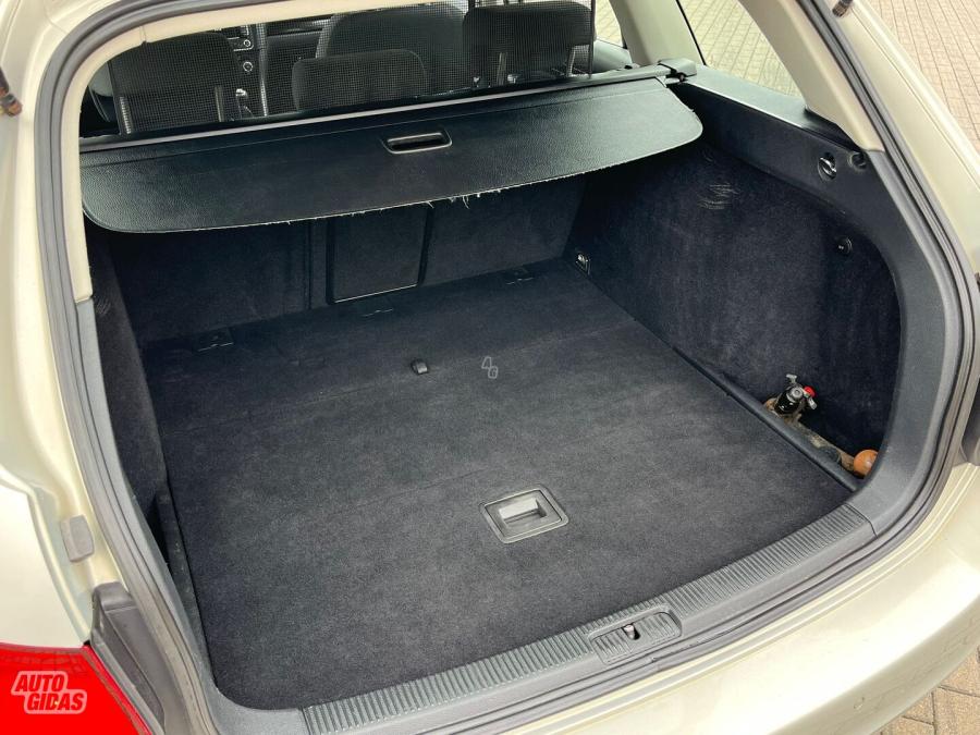 Grey Volkswagen Golf 2010 in Marijampole, with an engine capacity of 1.40 L and mileage of 190 thousand km for 3150 €, photo 23 on AUTOMOTO.COM.LV