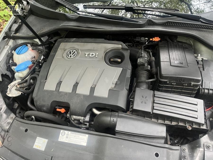 Grey Volkswagen Golf 2010 in Jurbarkas, with an engine capacity of 1.60 L and mileage of 306 thousand km for 2650 €, photo 9 on AUTOMOTO.COM.LV