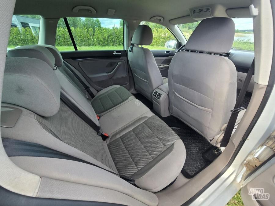 Pelēks Volkswagen Golf 2010 Elektrėnai, ar dzinēja tilpumu 2.00 L un nobraukumu 431 tūkst. km par 2800 €, foto 11 vietnē AUTOMOTO.COM.LV