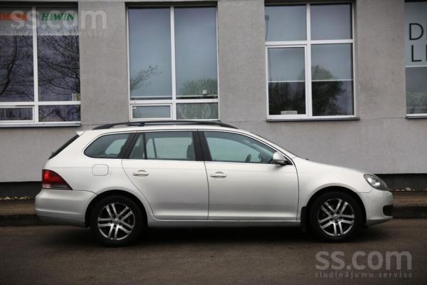 Grey Volkswagen Golf 2010 in Riga, with an engine capacity of 1.40 L and mileage of 265 thousand km for 2595 €, photo 3 on AUTOMOTO.COM.LV