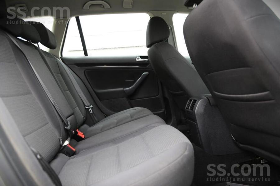 Grey Volkswagen Golf 2010 in Riga, with an engine capacity of 1.40 L and mileage of 265 thousand km for 2595 €, photo 17 on AUTOMOTO.COM.LV