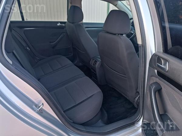 Pelēks Volkswagen Golf 2010 Ogre, ar dzinēja tilpumu 2.00 L un nobraukumu 357 tūkst. km par 2000 €, foto 9 vietnē AUTOMOTO.COM.LV